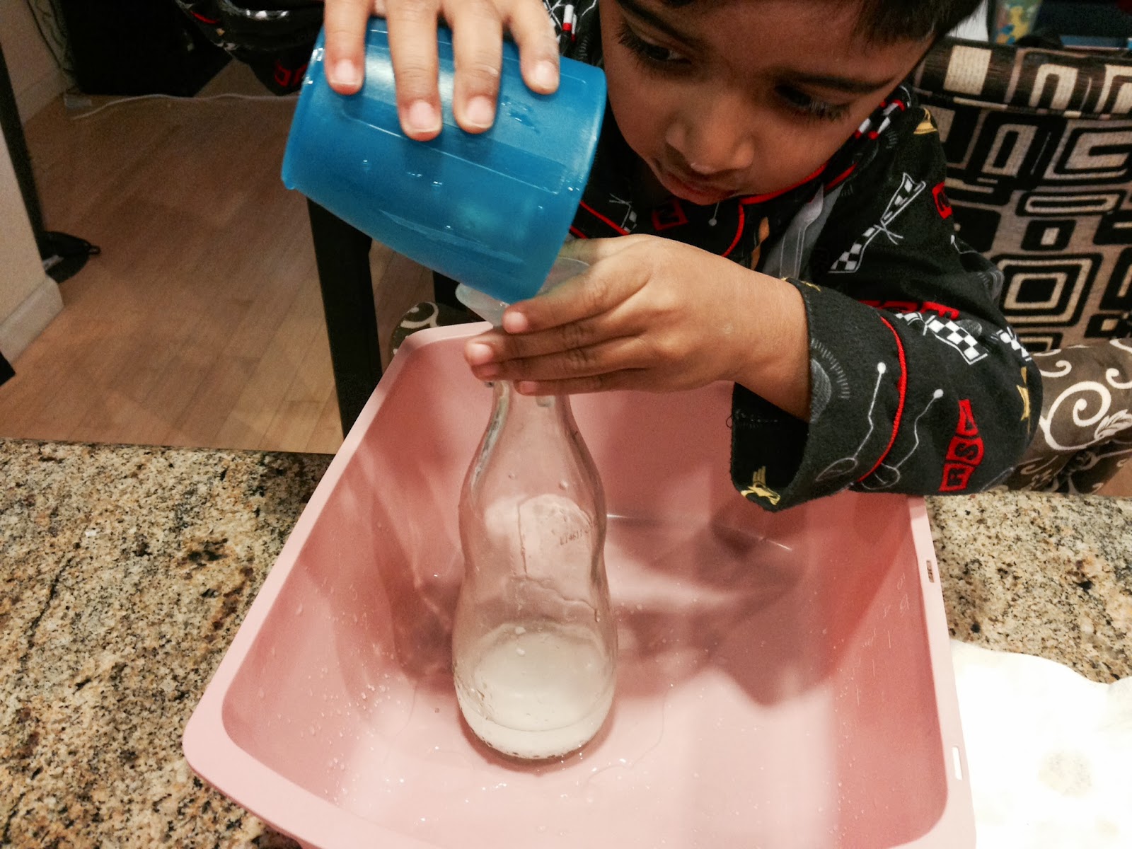 Katli and Kulfi: Experiment #1: Inflate a balloon with baking soda and ...