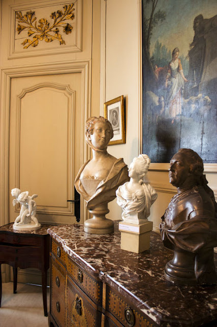 Eye For Design: Decorating With Classical Busts