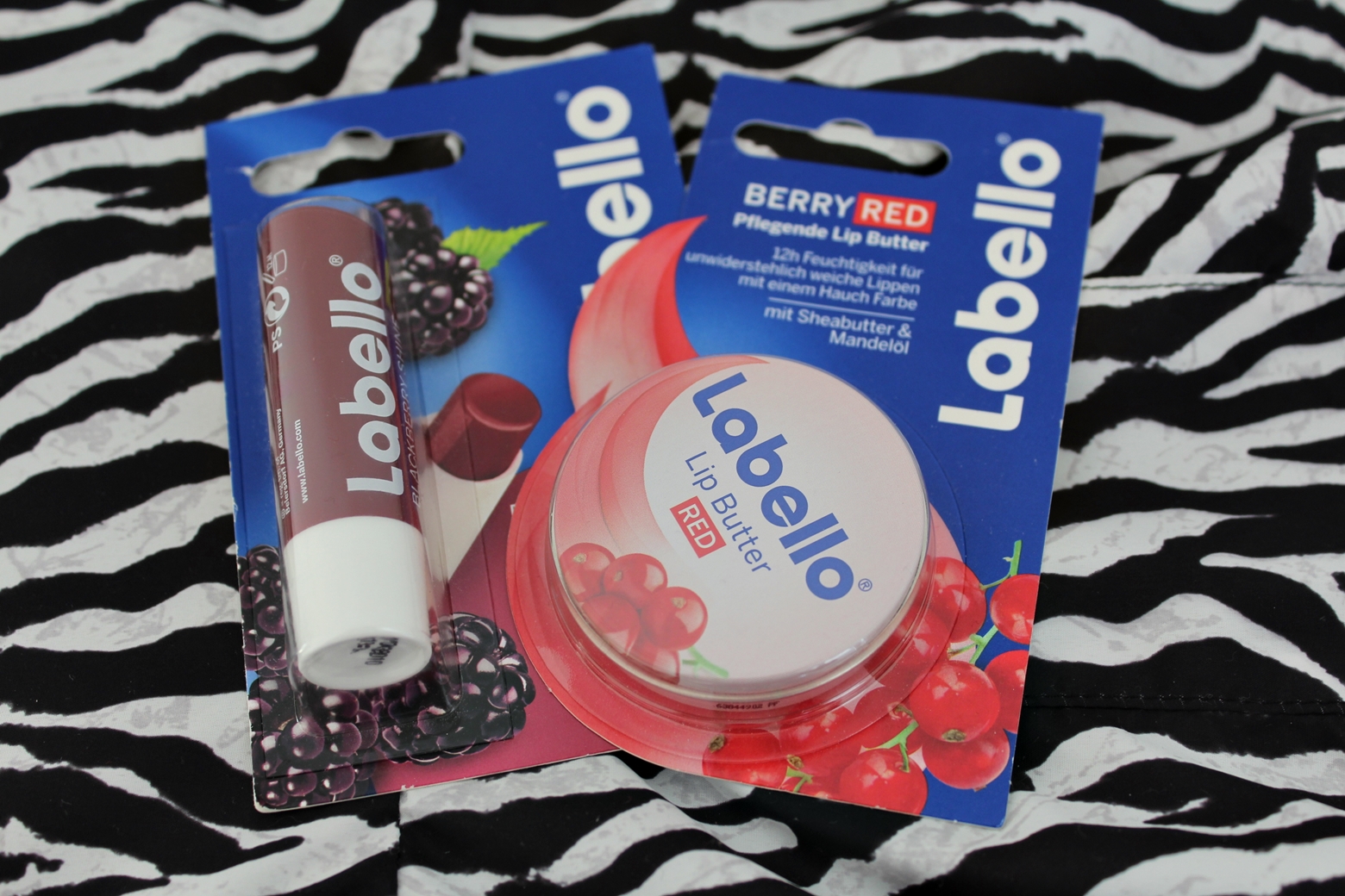 Pretty woman ♪..: Labello: Lip Butter Red a Fruity Shine Blackberry