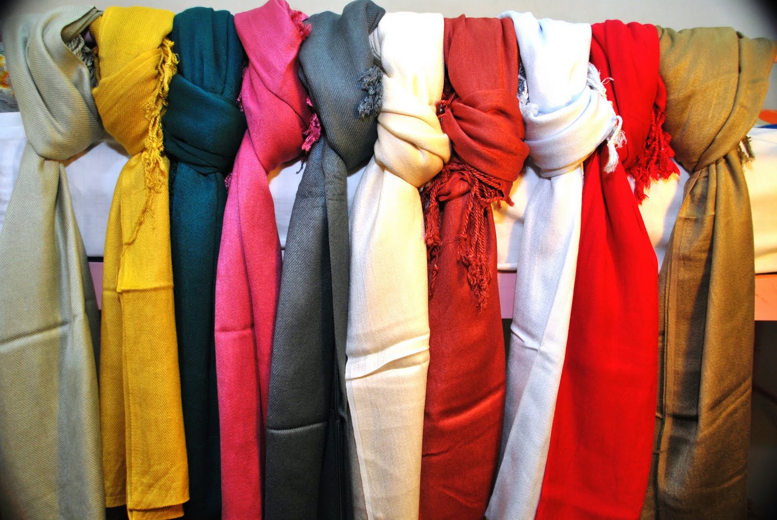 Celoteh Kak Lola: Selesanya Aku dalam SELENDANG