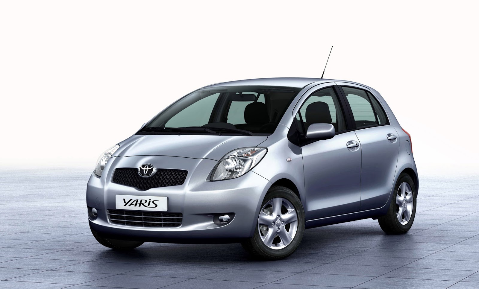 MALI GRADSKI AUTO: Toyota Yaris