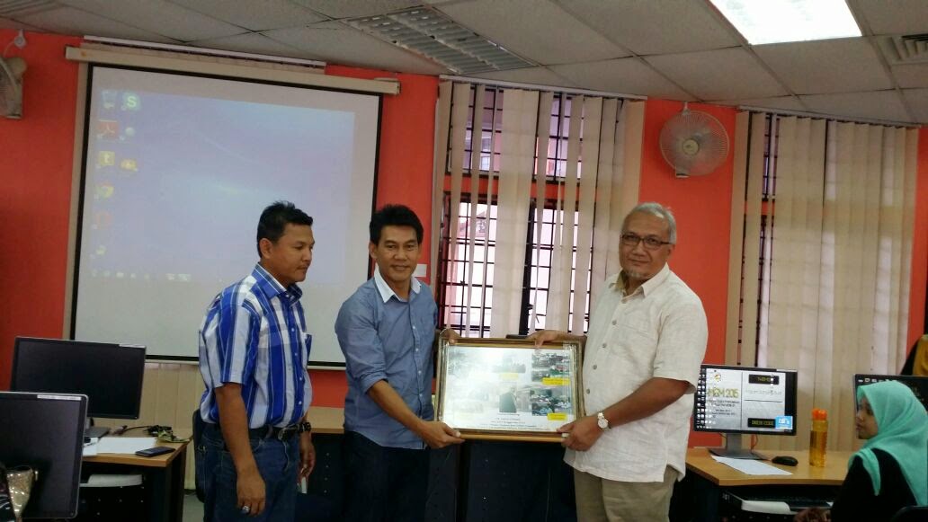 ANJUNG_FIKIR: Sepetang di Majlis Bersama Pelajar Siswazah Fpend UKM