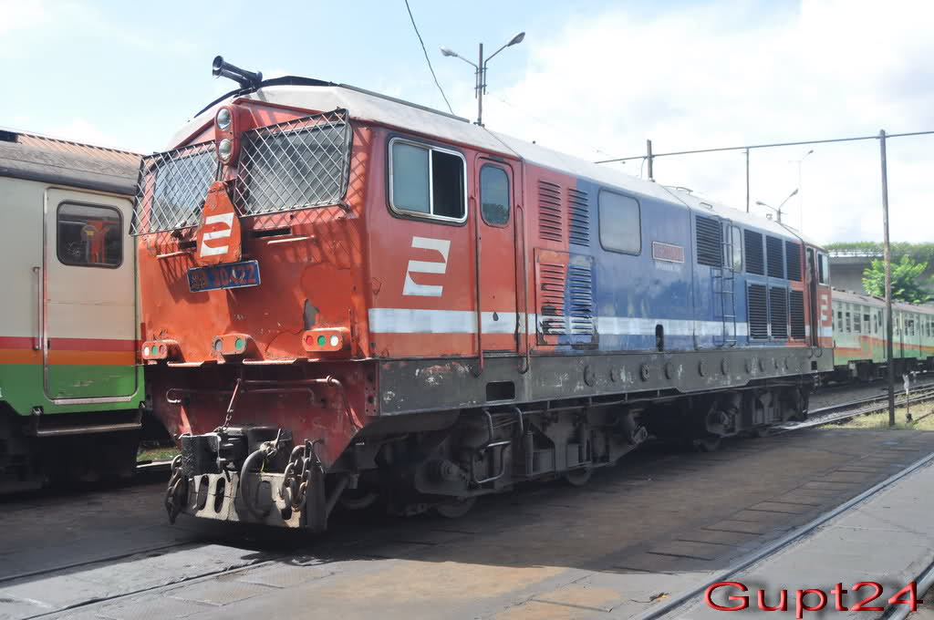 DESKRIPSI LOKOMOTIF BB 303 || SKALA KERETA MODEL DAN SKALA MINIATUR ...