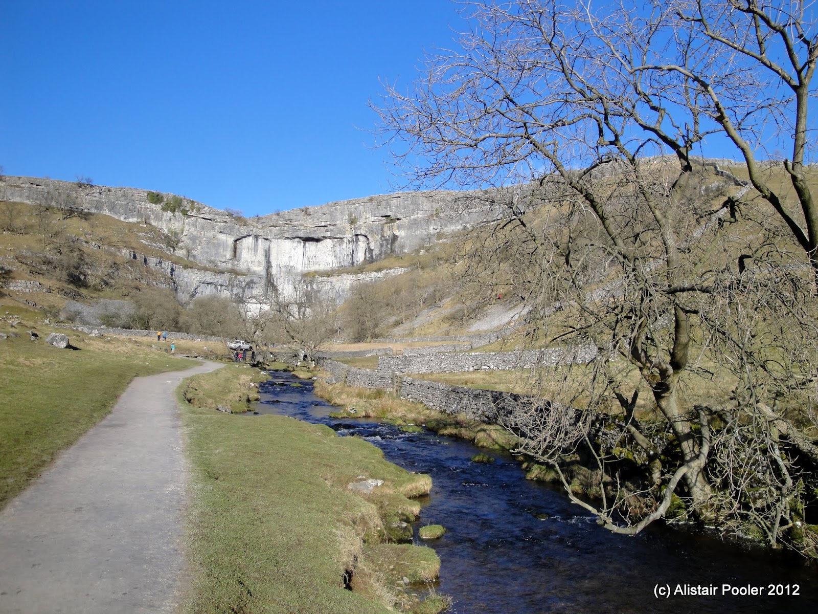 Alistair's Walks: A Sunny Stroll to Malham Cove