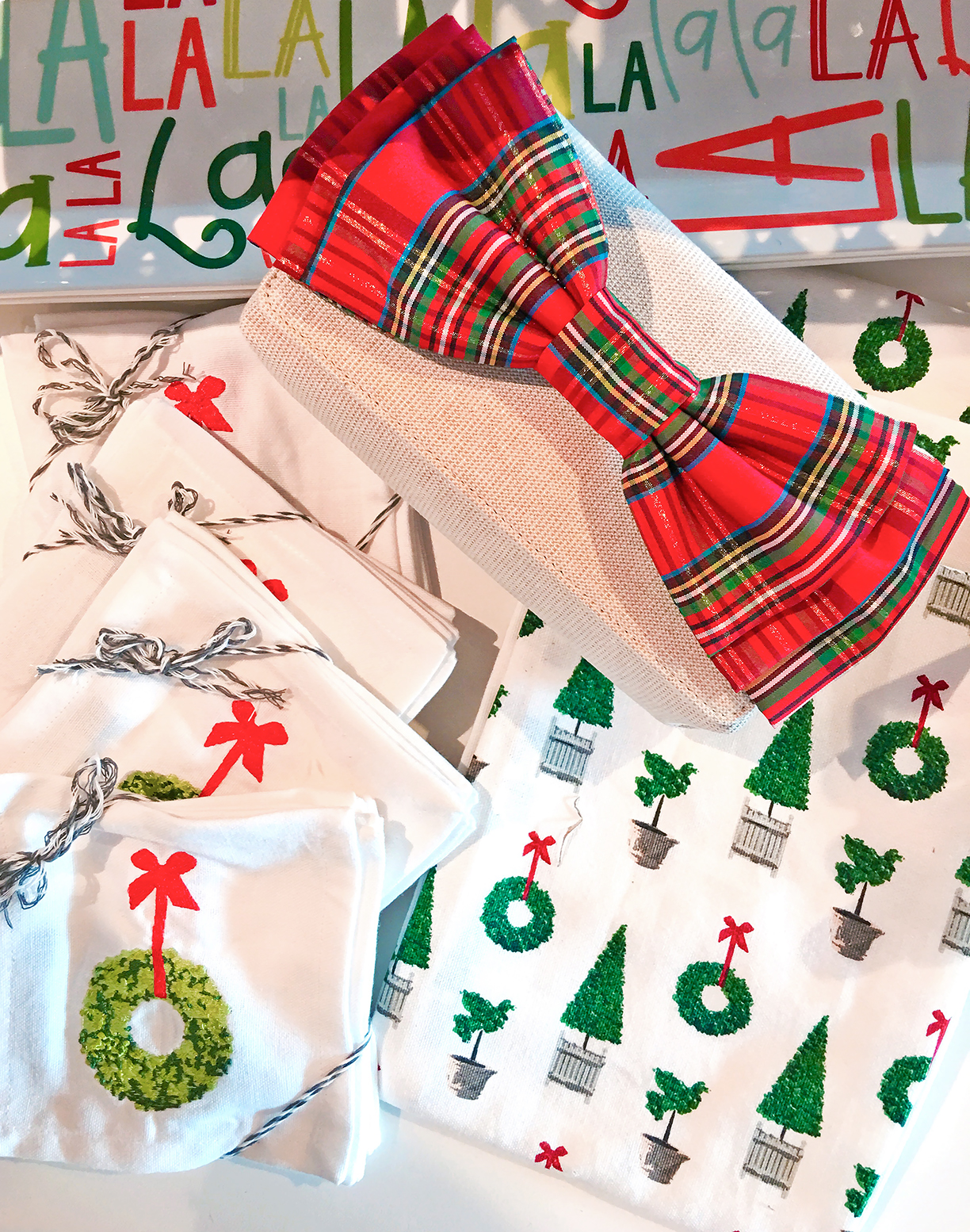 the pink clutch ...: Plaid Cachepots For The Win