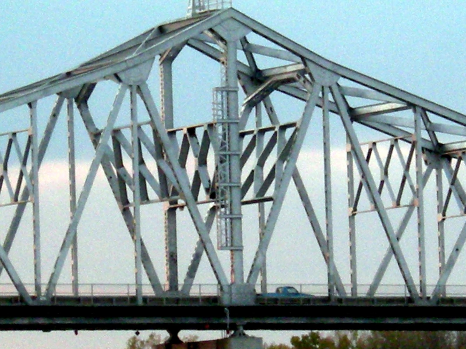 The Mathematical Tourist: Main Channel Bridge