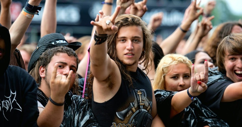 GetLoud Music: Why Metalhead wear BLACK?