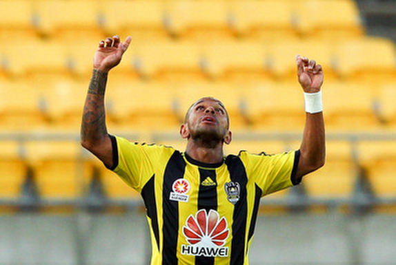 Thumping Golazo! Kenny Cunningham (Wellington Phoenix) vs Melbourne ...