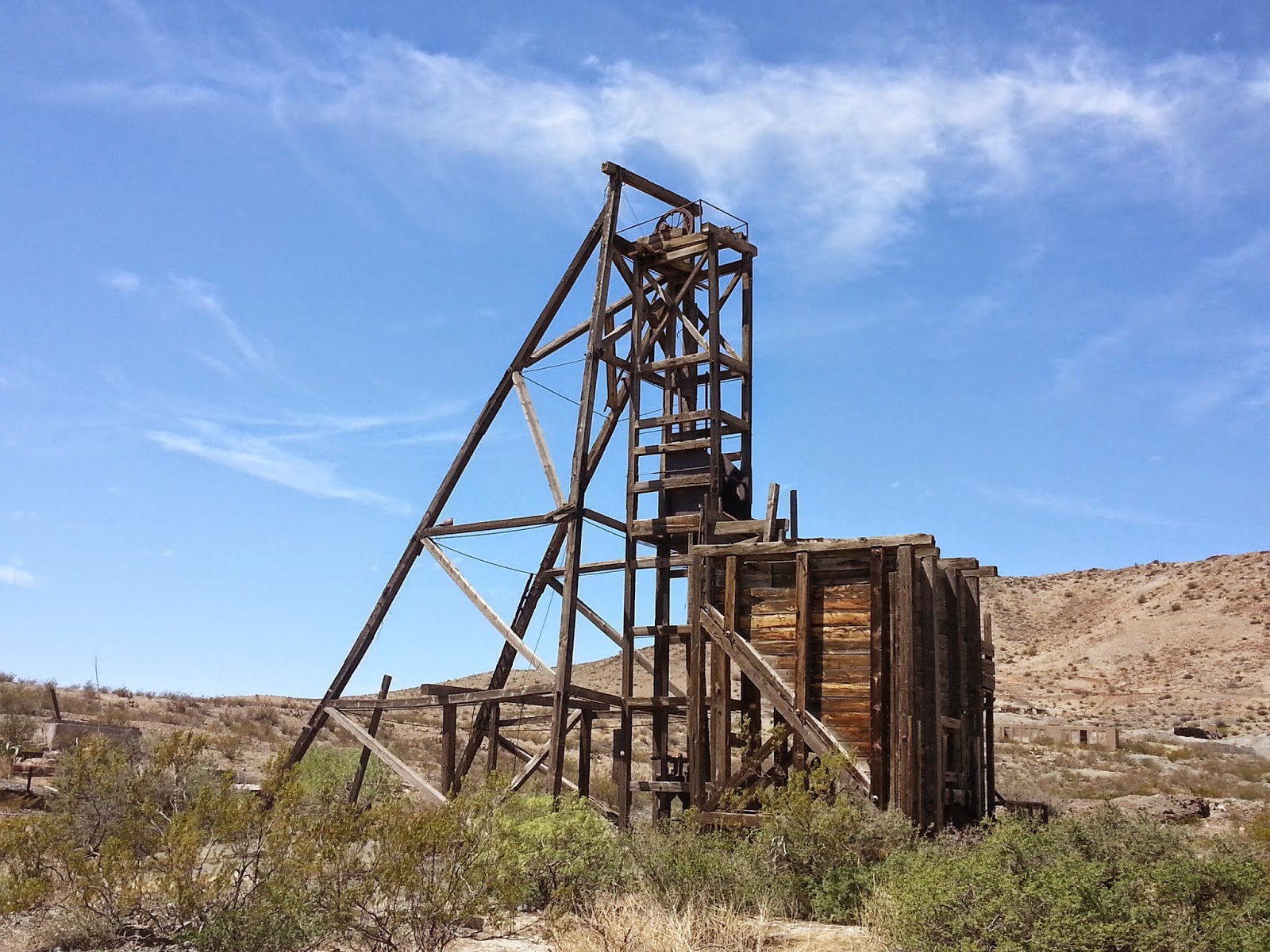 Esoterizona: Mine Headframe