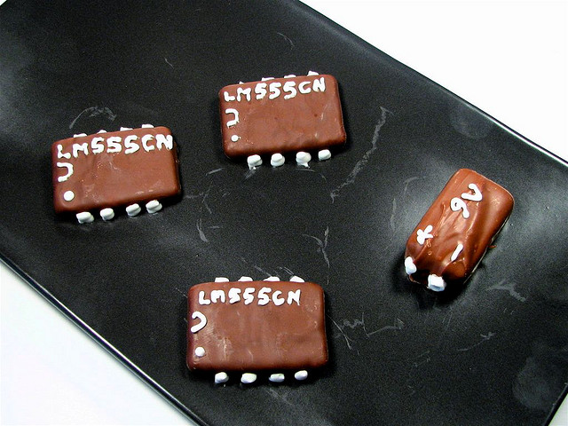 MATRIXSYNTH: RIP Hans R. Camenzind - Creator of the 555 Timer IC