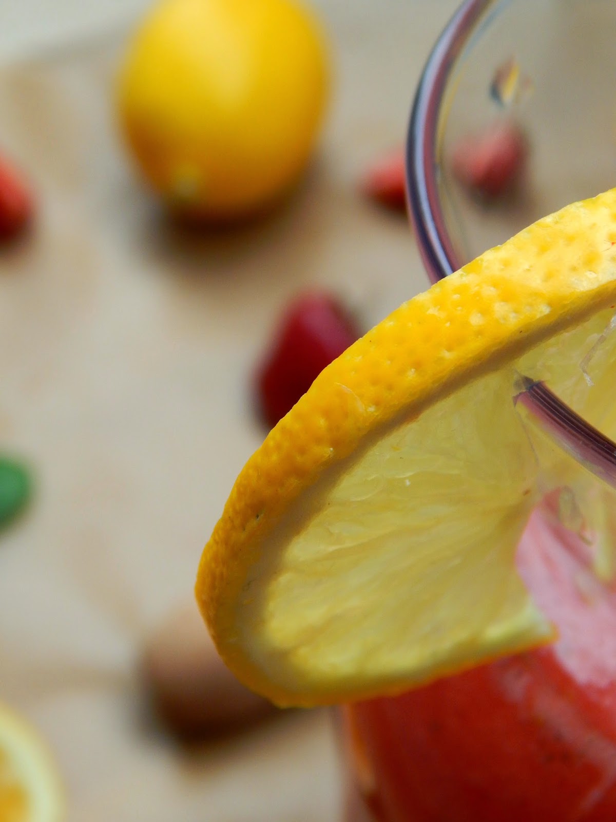 Gopi And Spice: Limunada sa jagodama / Strawberry lemonade