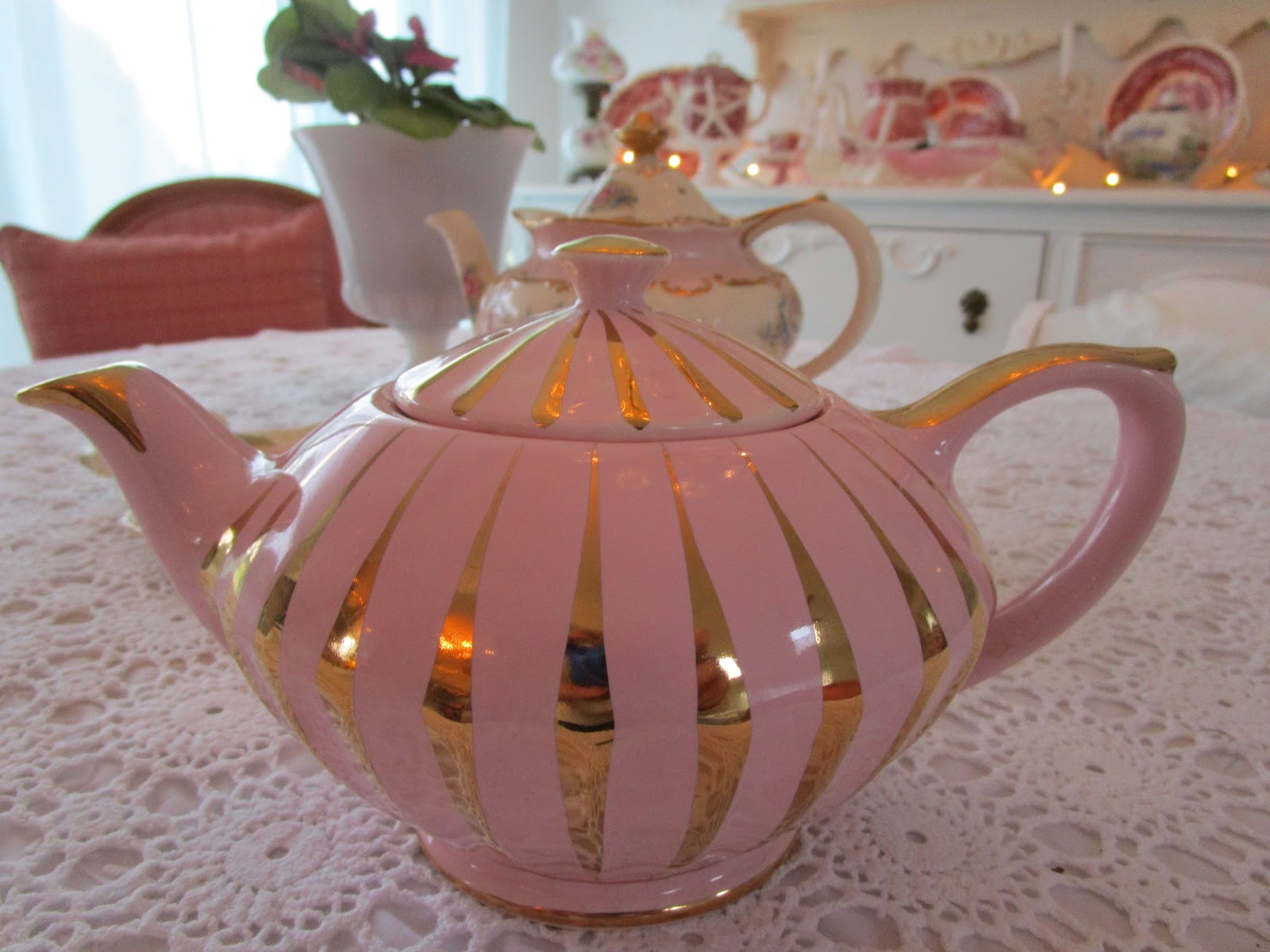 Karen's Cottage and Castle: Happy New Year and New Teapots