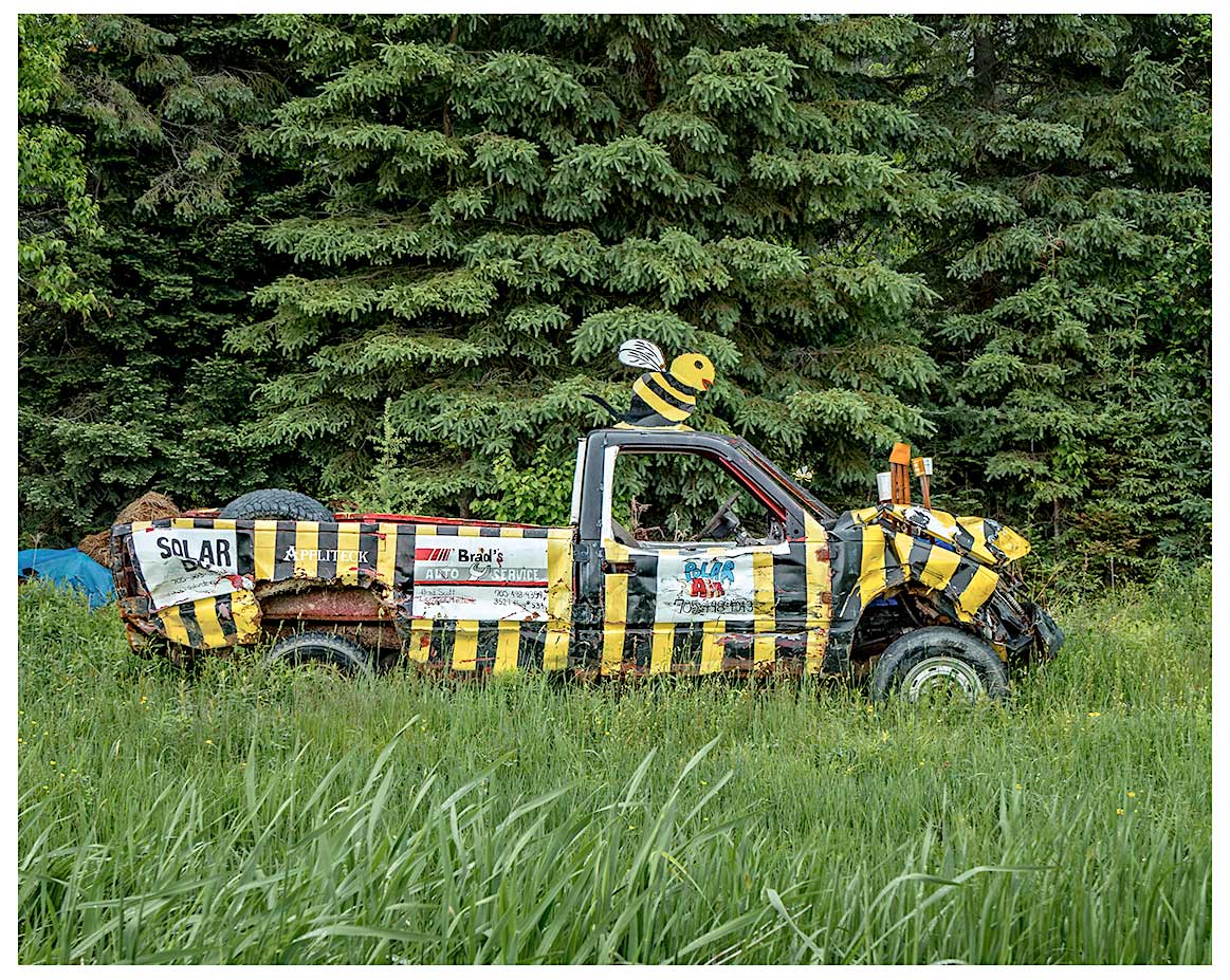 Silverpixel: BEE TRUCK, POWASSAN, ONTARIO
