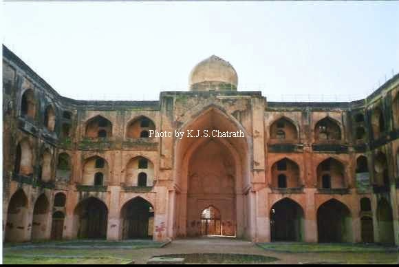 indianheritage: 'Madrasa Mahmud Gawan, Bidar, India' by K.J.S.Chatrath