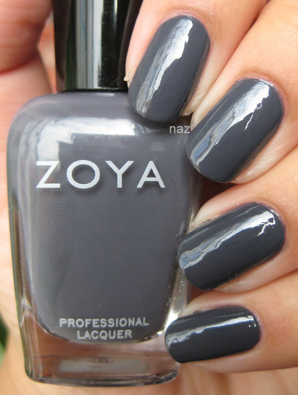 Naz's Nails: Zoya Kelly