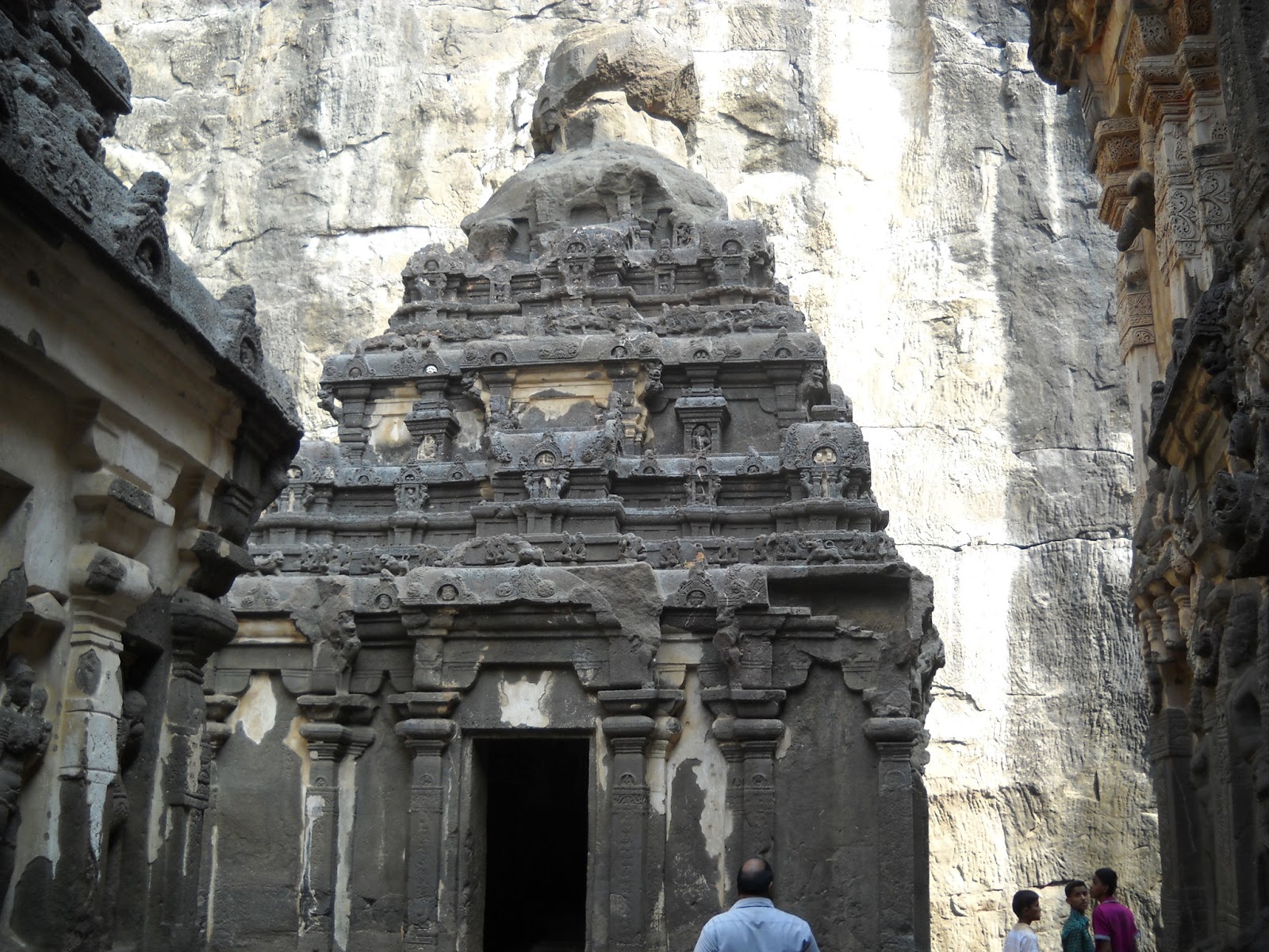 NEW ENGLISH SCHOOL DEVRUKH