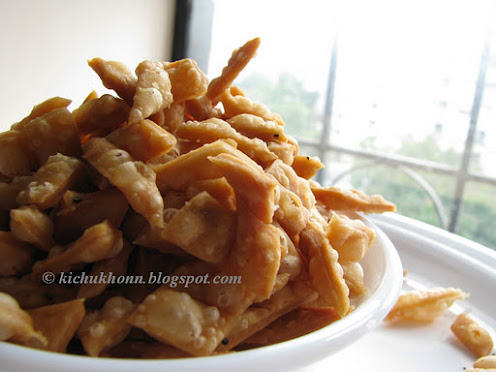 Kitchene Kichukhonn : Kucho Nimki / Flour Fritters