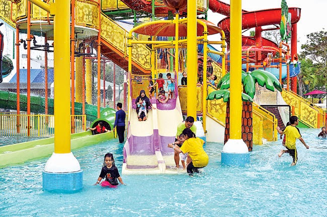 Jerudong Park Version 2014: Waterpark Opens