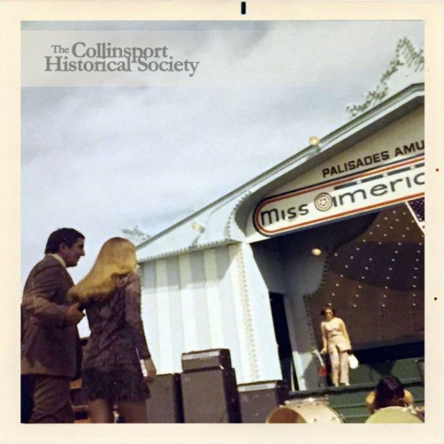 Amazing Photographs From the Miss American Vampire Pageant, 1970 ...