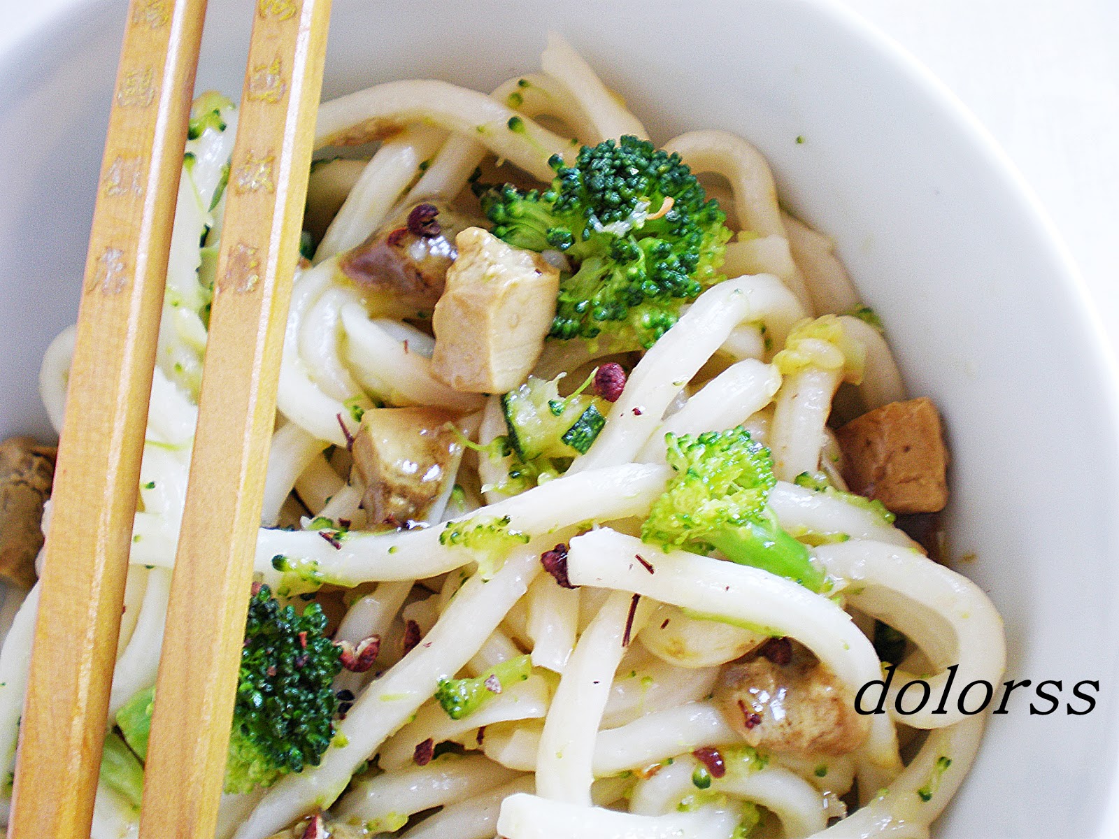 Blog de cuina de la dolorss: Fideos udon con verduras y foie micuit (Wok)