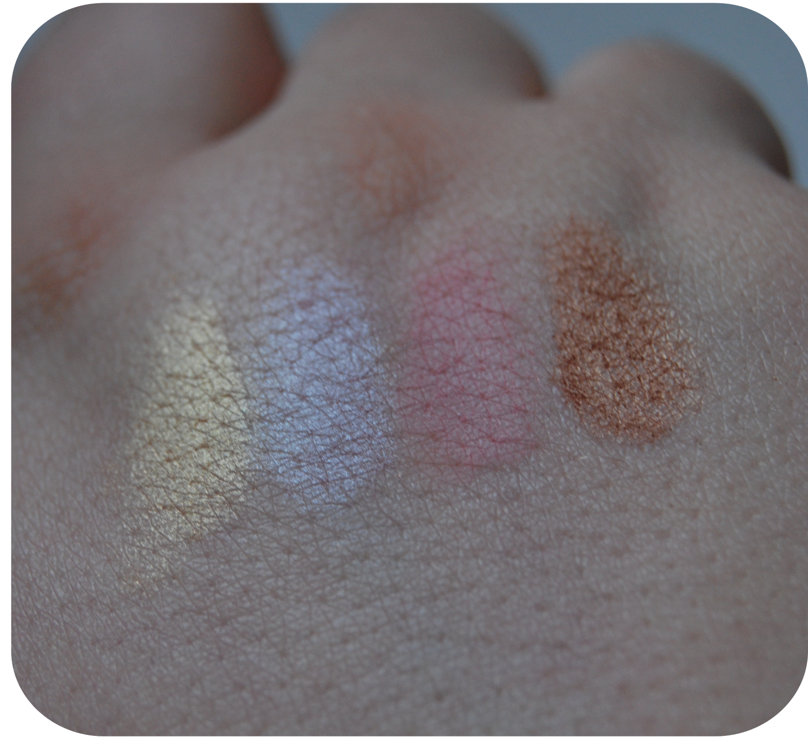 Three Little Búhos: Boots 17 Make-up Haul Reviews