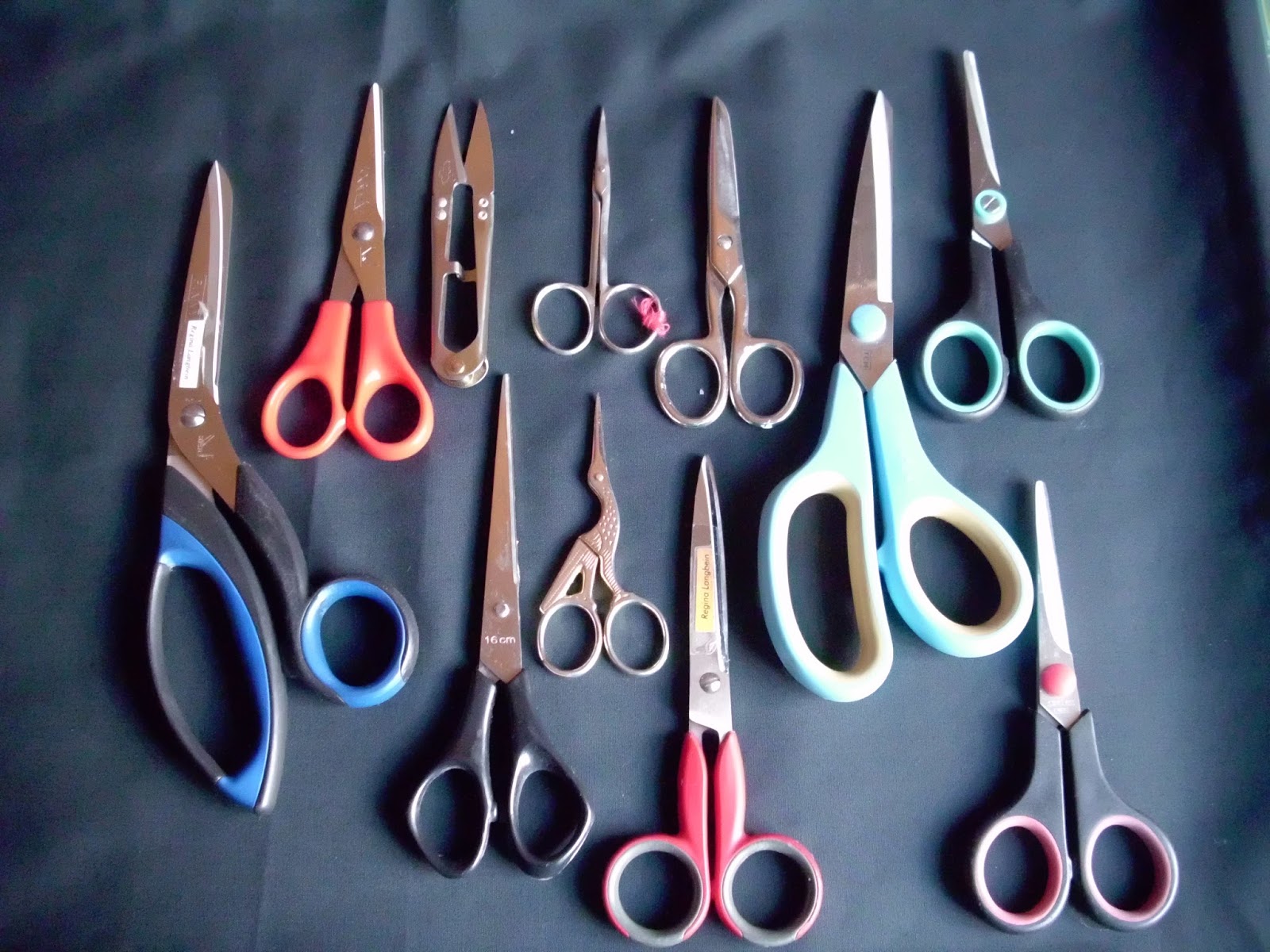 RELAs Sticheleien: Scheren, Scheren, Scheren...