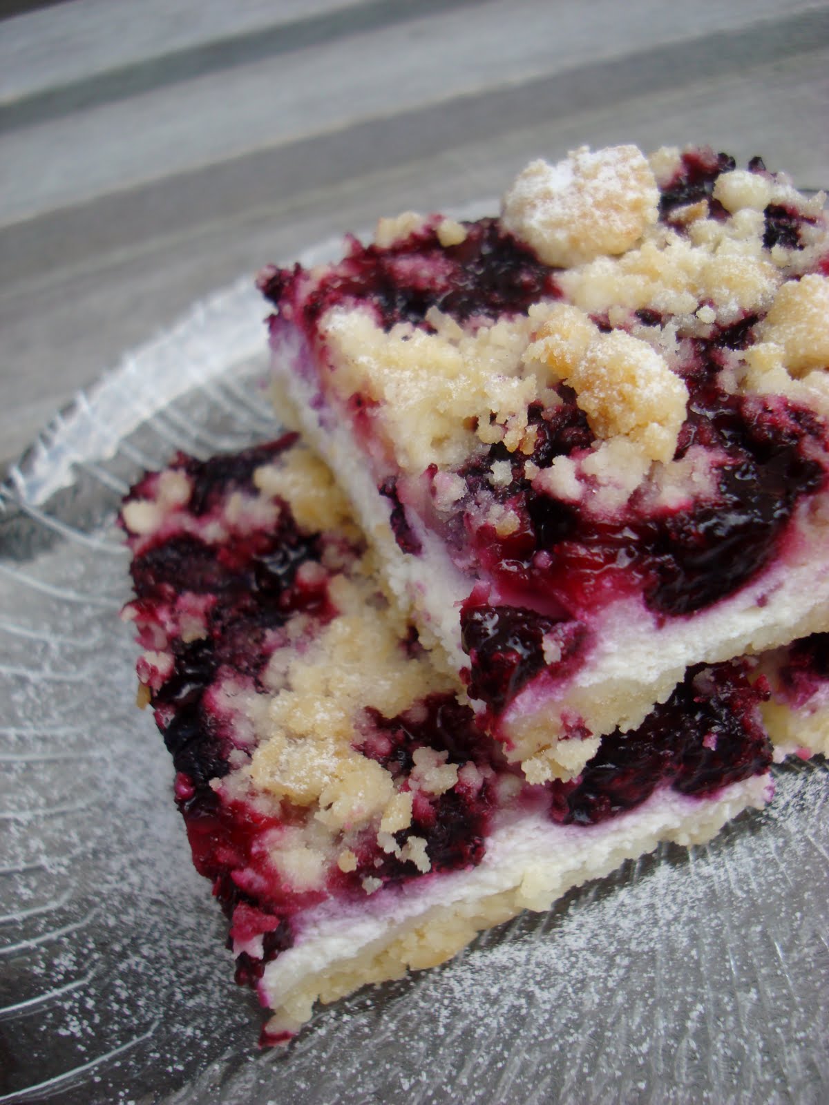 Armastus küpsetamise vastu: Kohupiima-marjakook kookosepuruga