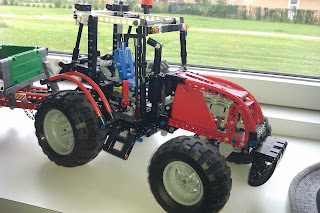Traktor BlogOm Traktorer, Med Billeder: Valtra Traktor fra Lego