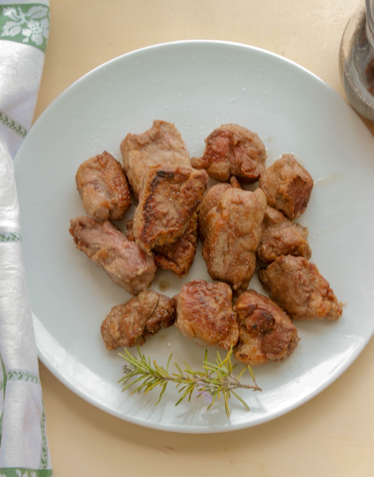 GUISO DE MORCILLO O ZANCARRÓN {BEEF SHANK STEW} | decocinasytacones