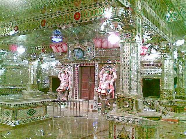 Arulmigu Rajakaliamman Glass Temple Malaysia | Glass Temple Malaysia ...