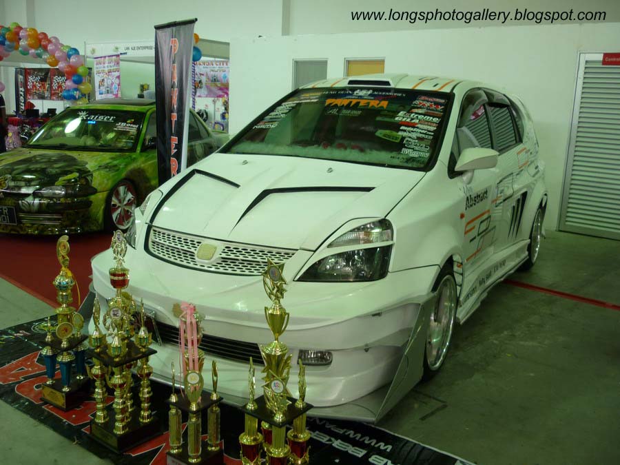 Long's Photo Gallery: Danga City Mall Autoshow 2011: Honda Stream Wide ...