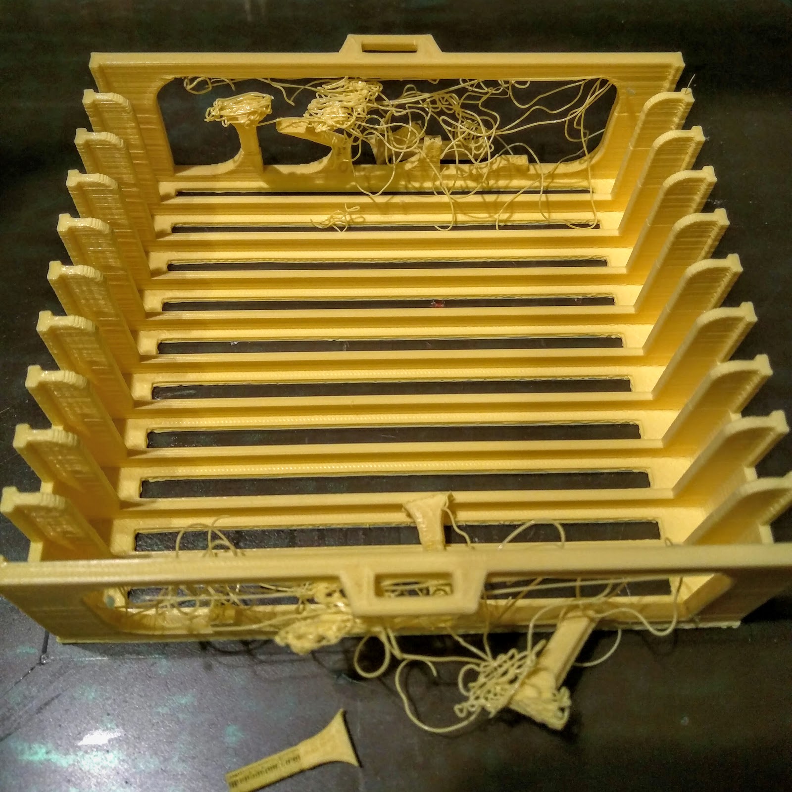 Maker Club: 3D Printed Phone Rack - charge and organize 5 or 10 phones