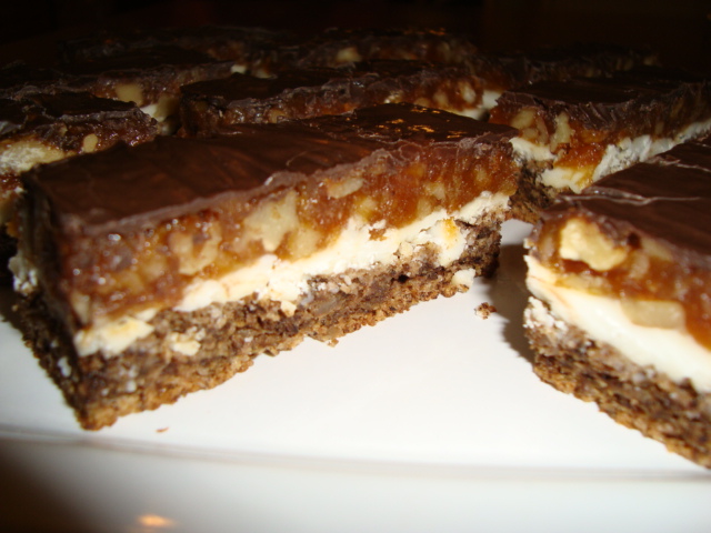 PRAJITURA SNICKERS | bloguniversal