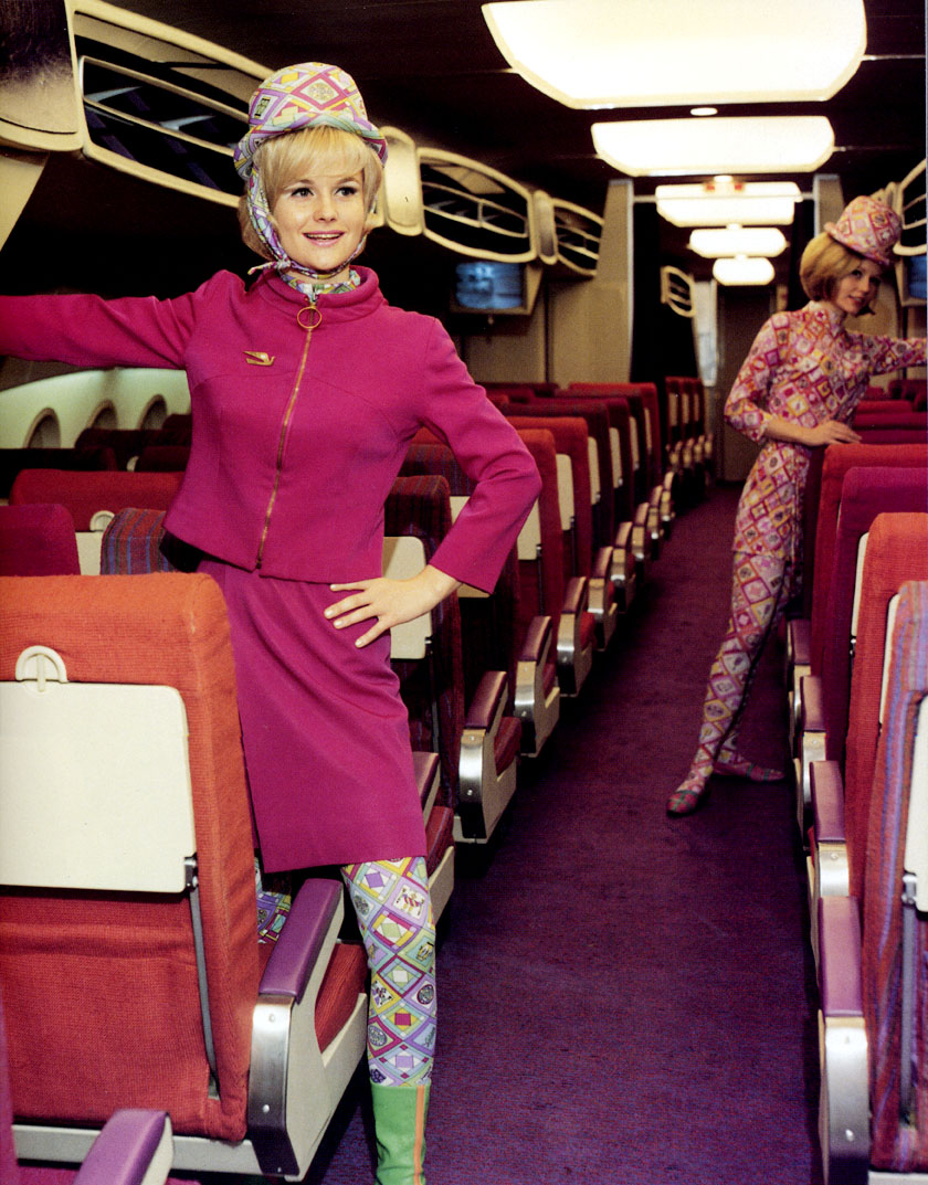 Stewardess Vintage: Braniff International Airways ~ World stewardess Crews
