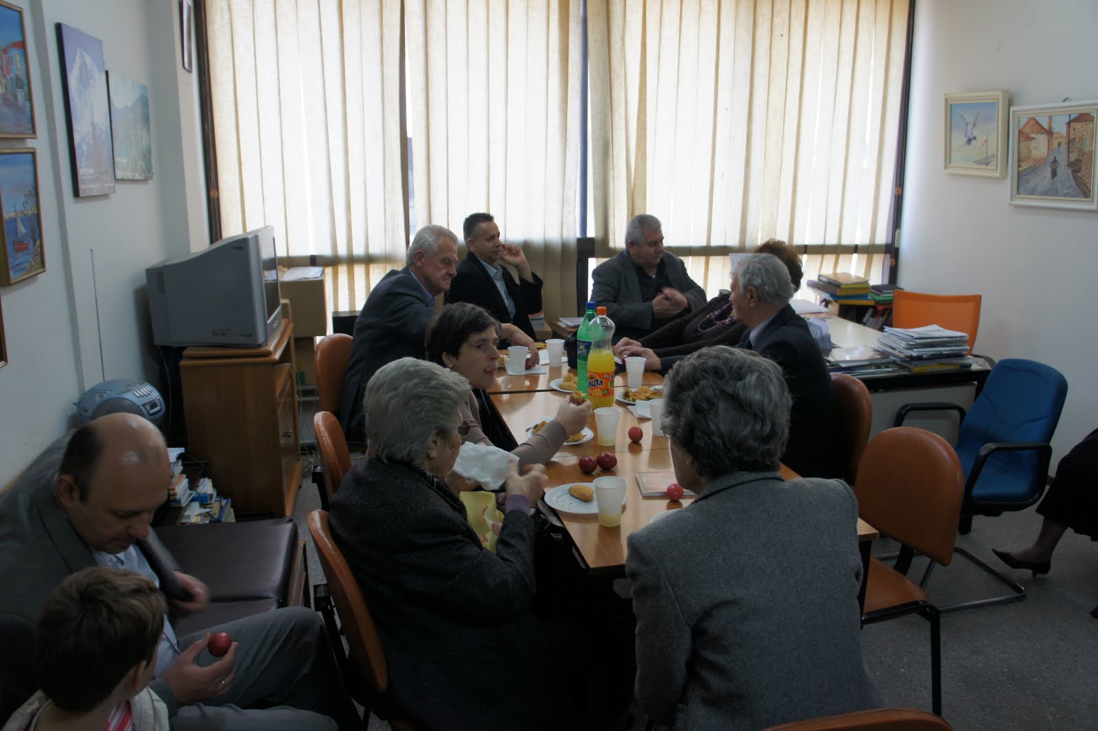 ΣΥΛΛΟΓΟΣ ΕΥΡΥΤΑΝΩΝ ΒΟΡΕΙΑΣ ΕΛΛΑΔΑΣ "ΤΟ ΒΕΛΟΥΧΙ": ΤΟ ΤΣΟΥΓΚΡΙΣΜΑ ΤΩΝ ΑΥΓΩΝ