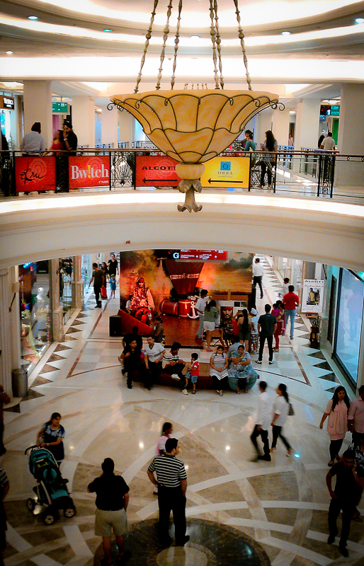 Mobile-giri at DLF Promenade Mall in Vasant Kunj, Delhi