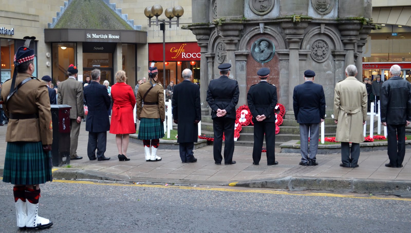 Tour Scotland: Tour Scotland Photographs Remembrance Day Commemoration ...