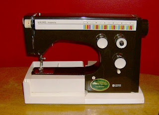 Vintage Sewing Machines: Viking 64 40