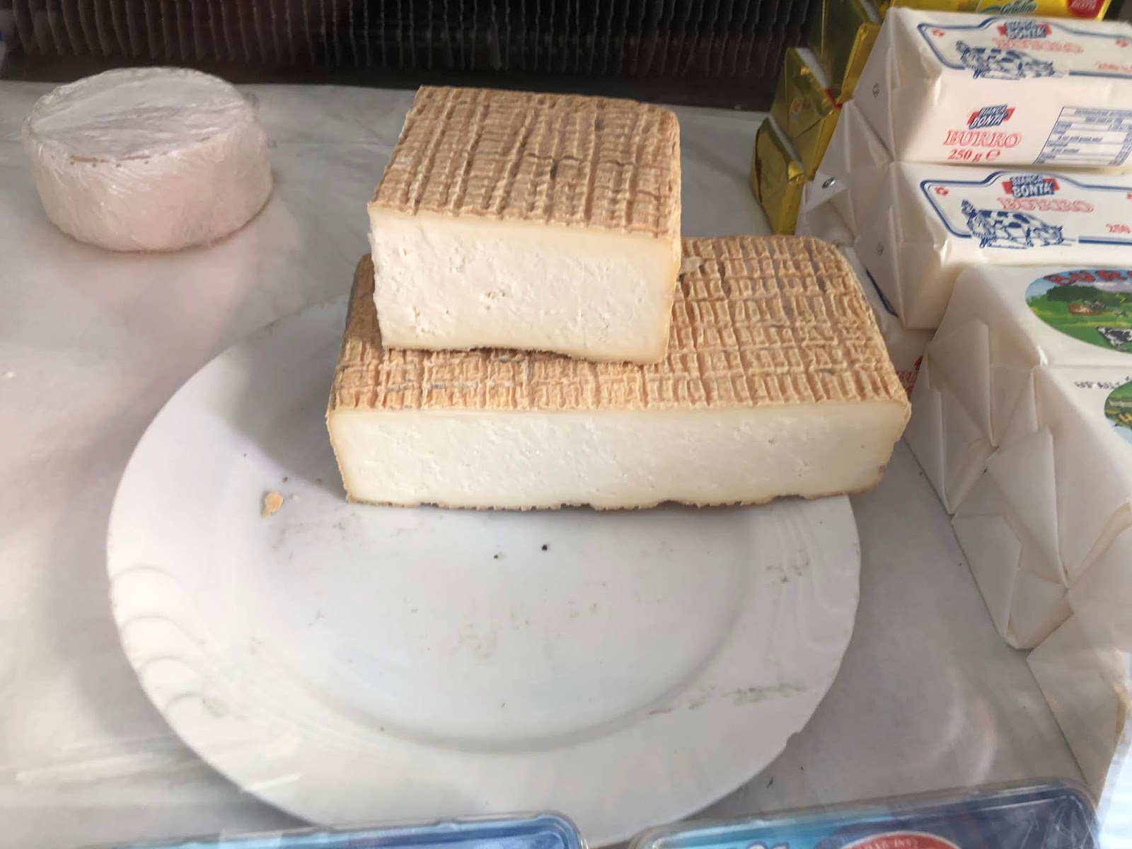 TravelMarx: A Hike to Rifugio Gherardi in Val Taleggio