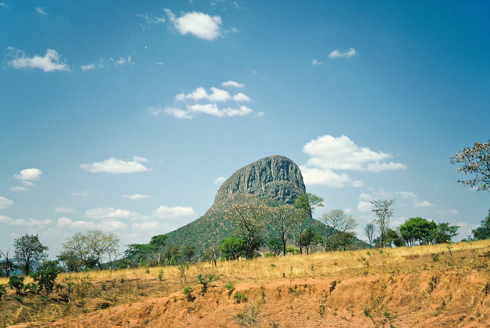 MAVINGA - ANGOLA 2ª. Compª. Bat. Caç. 5012