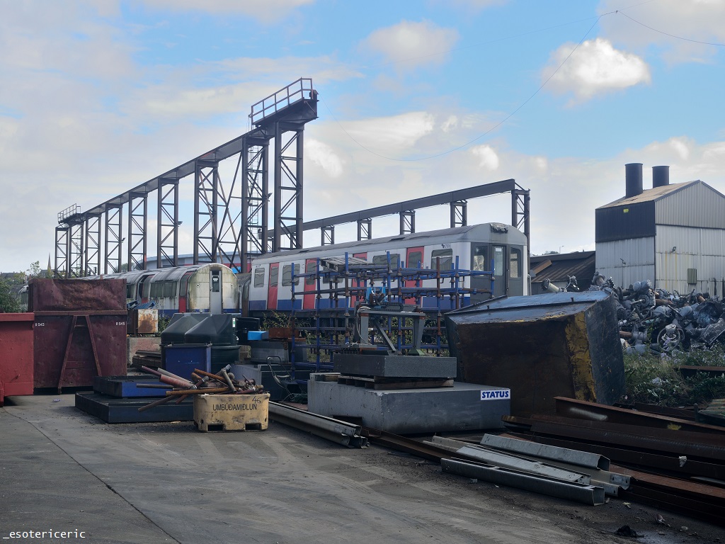 Esoteric Eric: In Accordance with Ordinance : London Underground ...