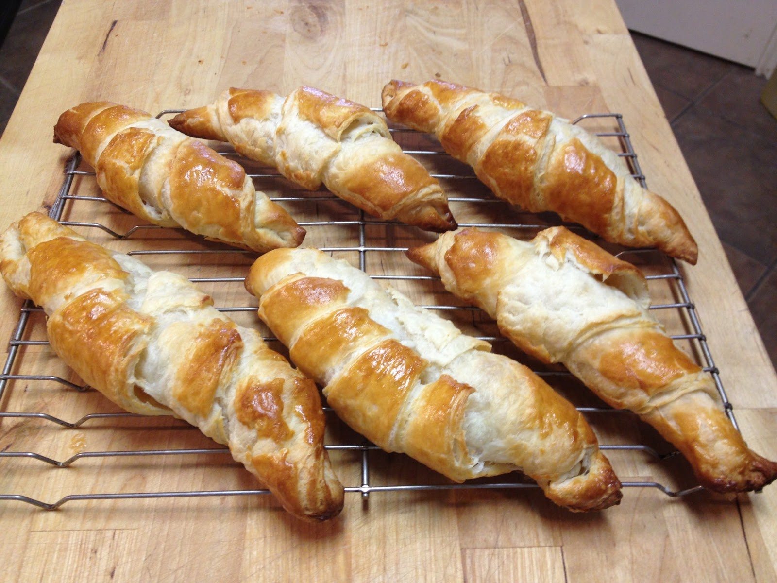 Tracy Cooks in Austin: Croissant method slideshow...