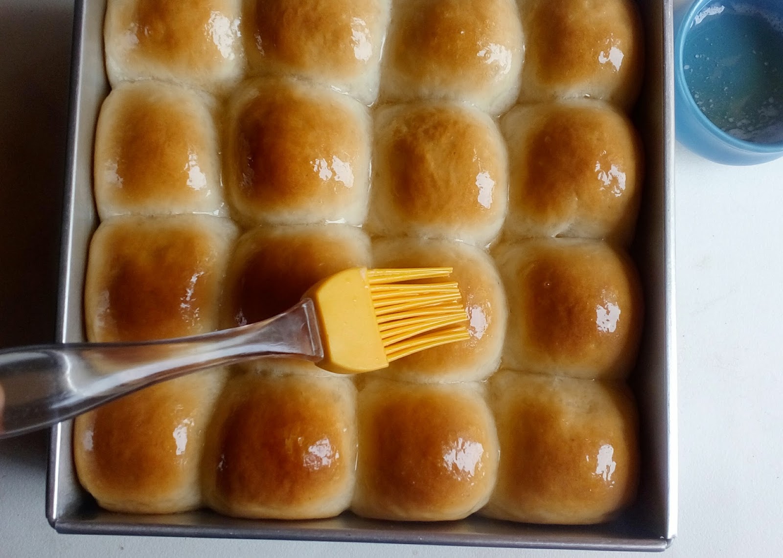 The Passionate Sisters: Eggless Soft and Fluffy Ladi Pav Buns / Dinner ...