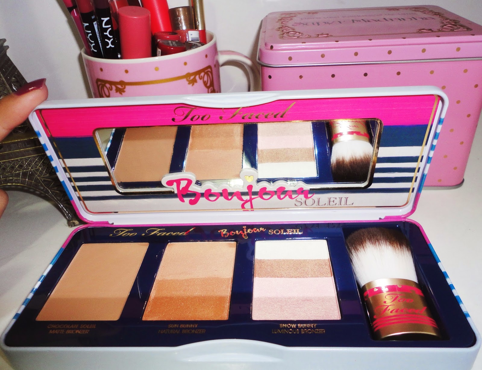 Glamorous Routine: MakeUp Review: Too Faced Bonjour Bronzer Palette