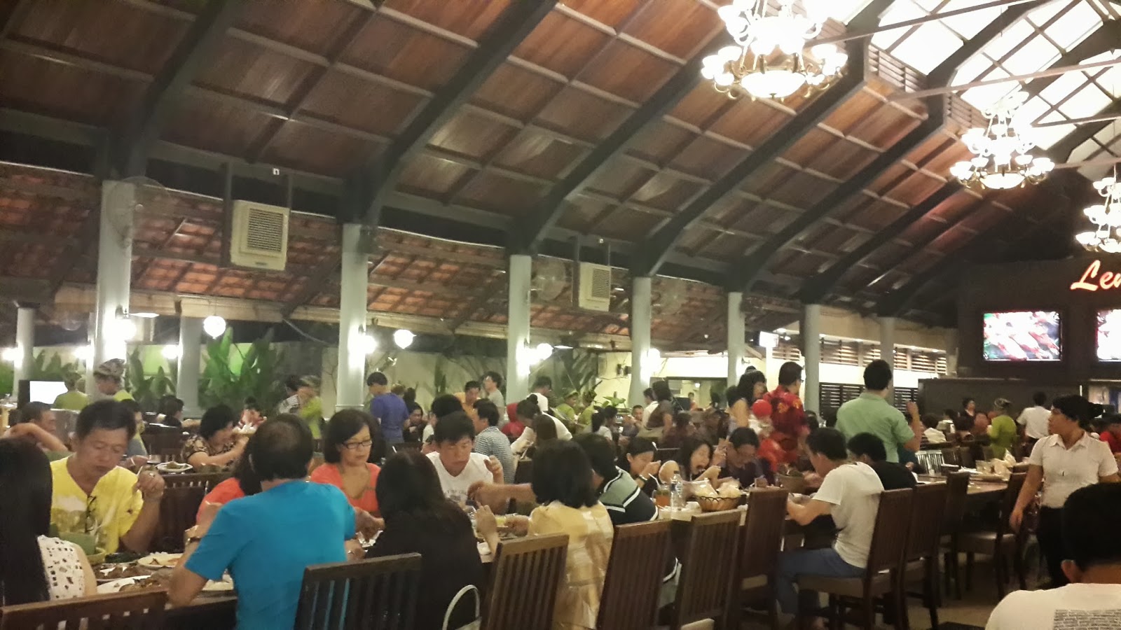 Culinary Passion Girl: Famous Indonesia Seafood "Lembur Kuring" - Medan