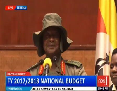 Photos: Lol... Ugandan President Museveni shows off the hat he designed.