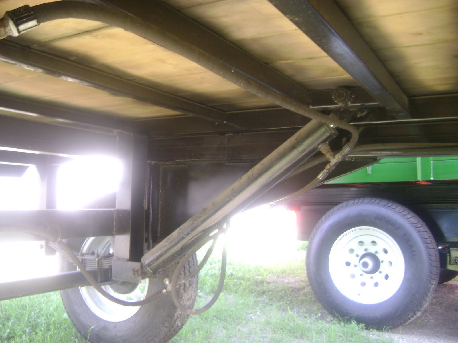 MAQUINARIA AGRICOLA INDUSTRIAL: Remolque Forrajero con Volteo ...