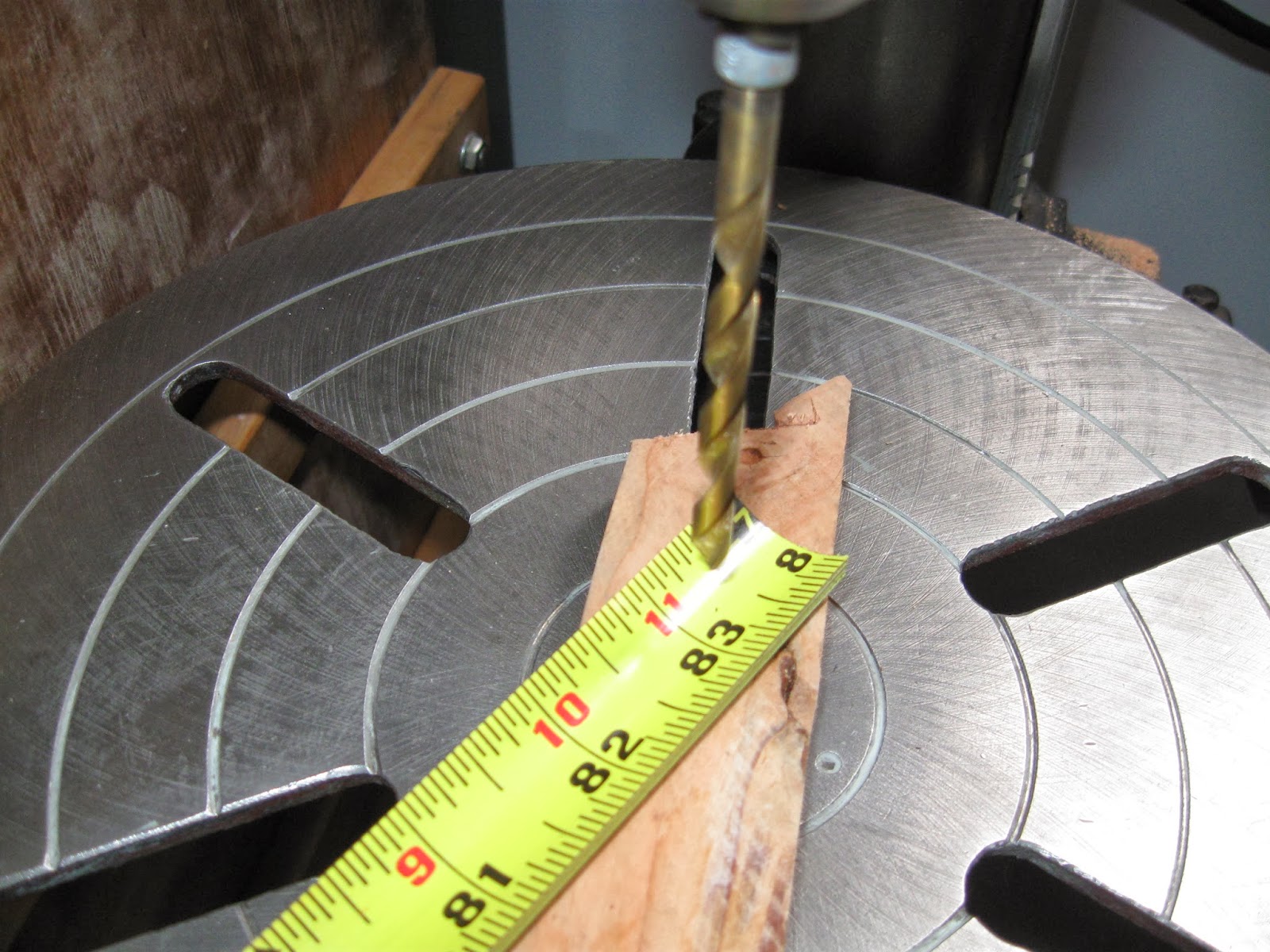 Easy Cheesy Garge: Making Rulers from a Broken Tape Measure