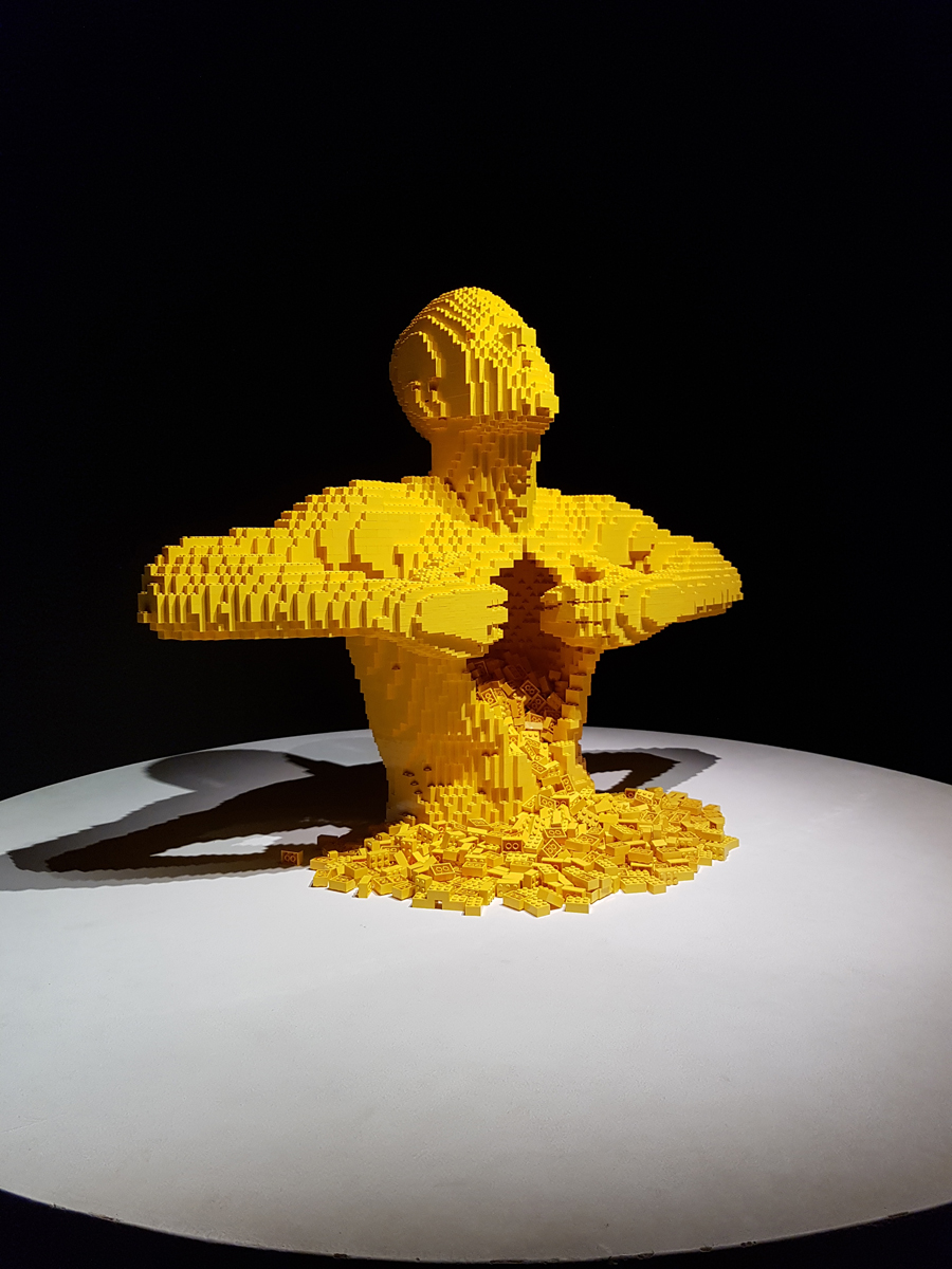 :: Alexandra Proaño 3D - Green Pear Diaries ::: Nathan Sawaya: The Art ...