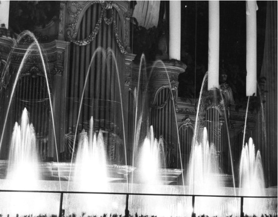 Life In The So-Called Space Age: Christmas At John Wanamaker's Philadelphia